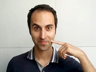 31 real Italian hand gestures to survive in Italy [video]