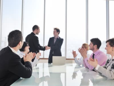 10 Essential Italian Phrases for Business Meetings